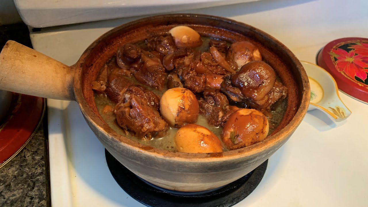 豬腳蛋薑醋Cantonese specialties: Pork knuckles and ginger stew馮太廚房Mrs. Fung ...
