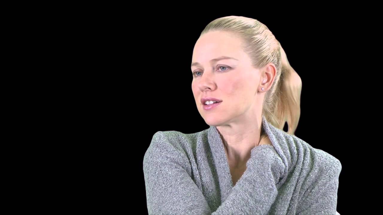 Naomi Watts' Official 'The Impossible' Interview - YouTube