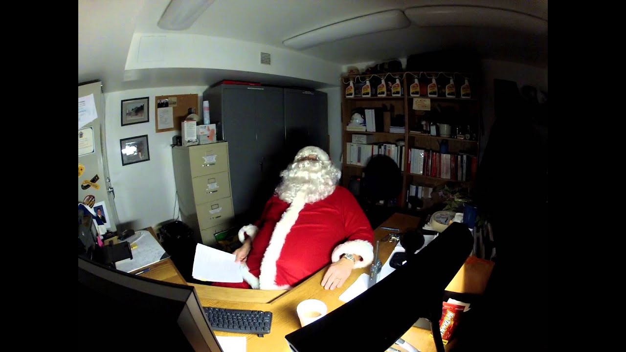 SANTA CLAUS AT MILNE POINT ALASKA - YouTube