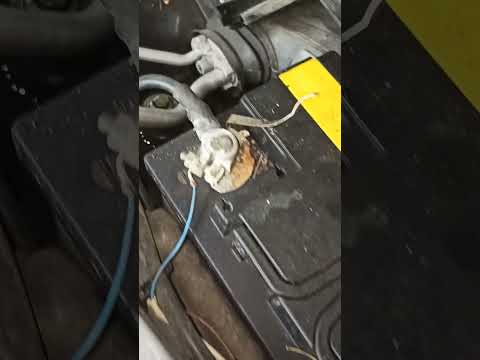 Забитый дренаж Фольксваген Пассат Б5 вода под аккумулятором #volkswagen