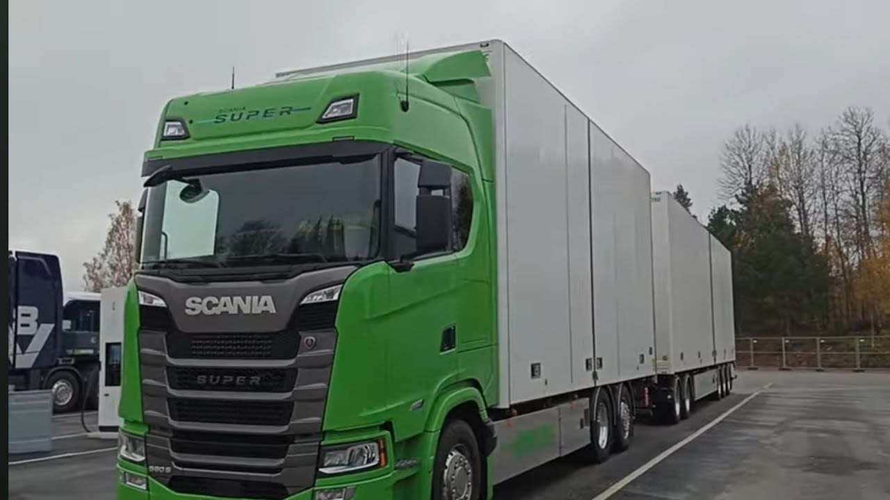 Ξεχωριστή εμπειρία. Στο τιμόνι ενός Scania 24 μέτρων με 64 τόνους - YouTube