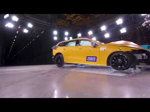 New Volvo V60 | Crash Test - YouTube