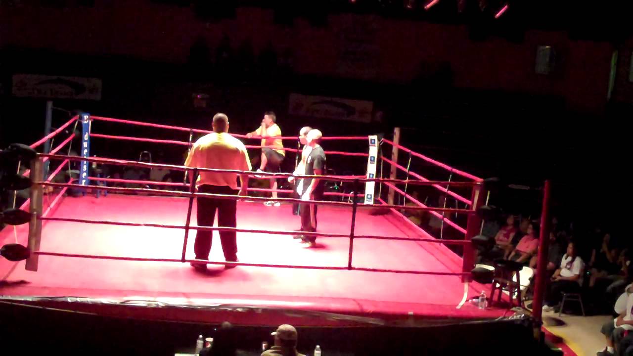 Super Chingon Toughman Exhibition Bout 1 - YouTube