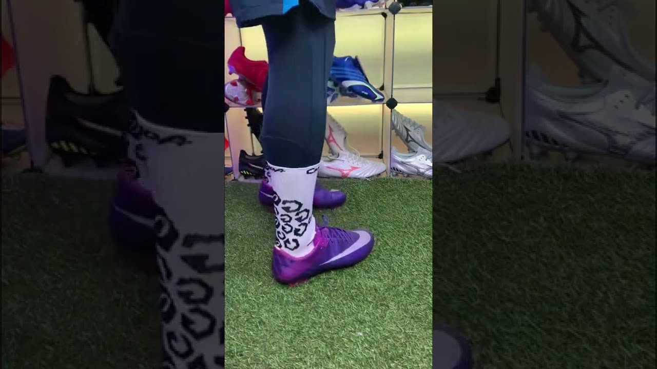 Estas son las Gravity Grip Socks - YouTube