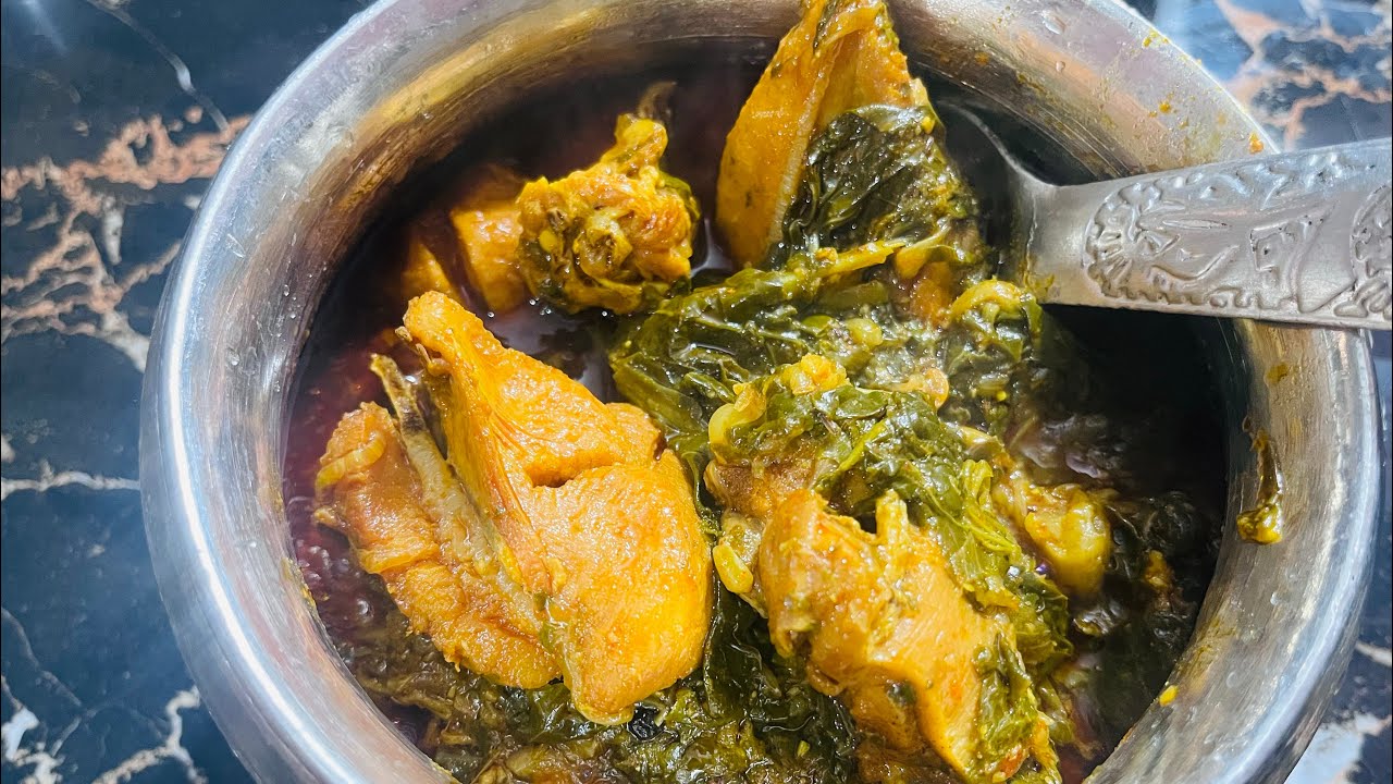 Koker te haakh || chicken and collard greens || Kashmiri flavours ...
