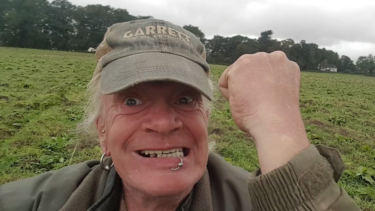 Custard Crusader Hits Gold Coin With Ace 400i. - YouTube