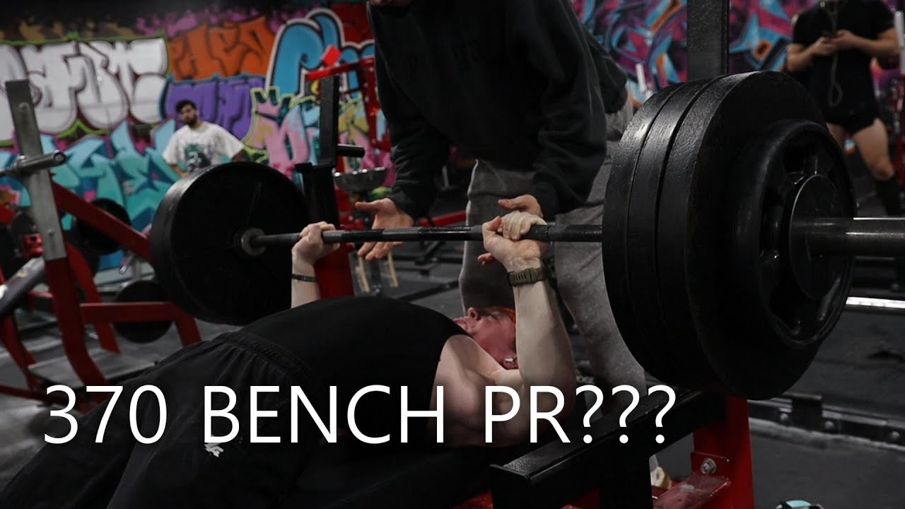 MAINIC BENCH DAY (370 Bench pr) - YouTube