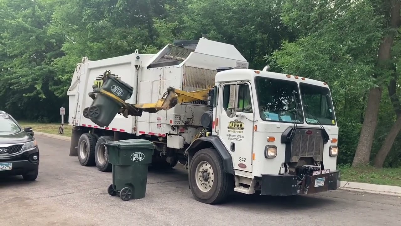Nitti Sanitation: Heil Python & SidewinderXTR on Peterbilt 520’s - YouTube