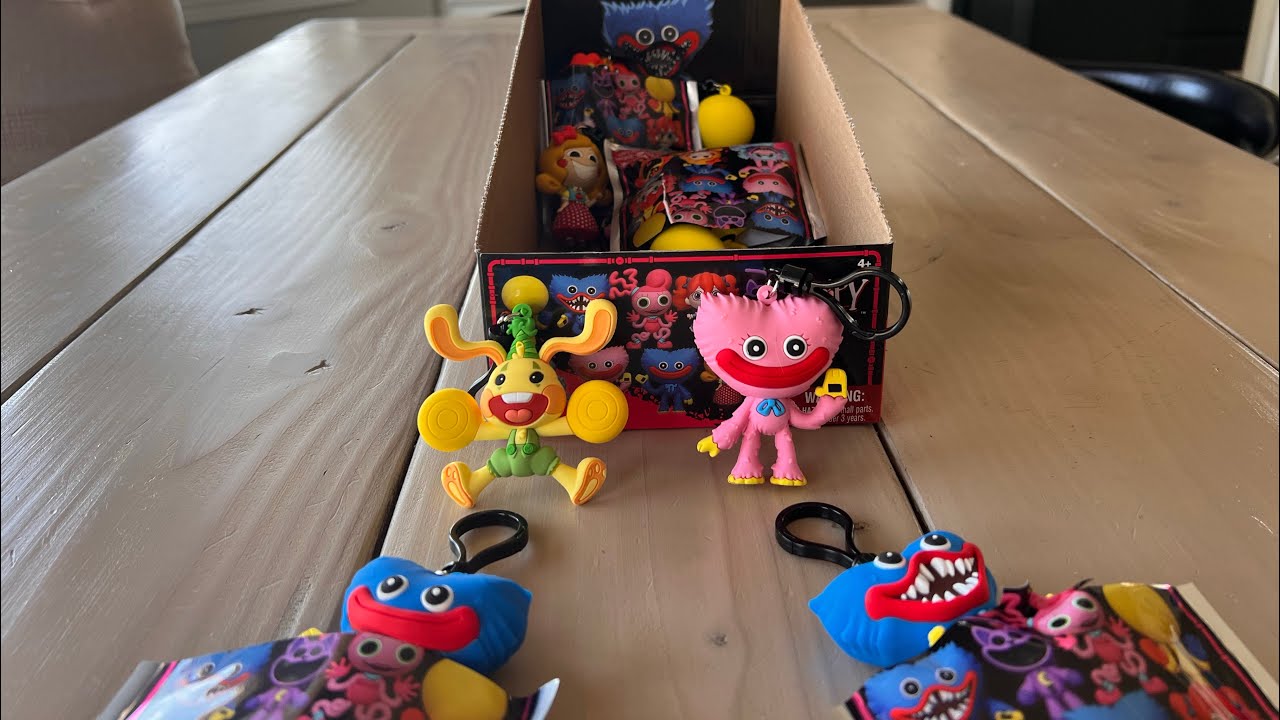 Poppy Playtime Figural Bag Clips Unboxing!(Part 2) - YouTube