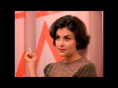 Lara Flynn Boyle  An American Actress