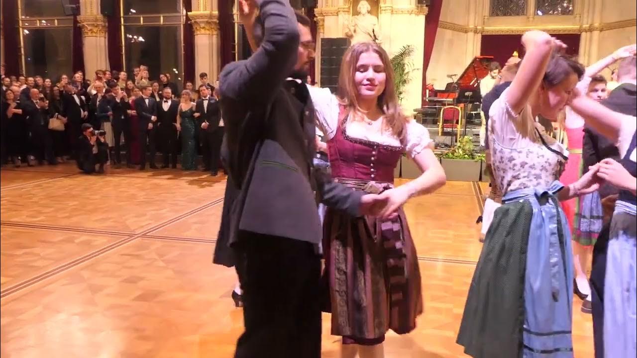 BOKU-Ball 2025, Wien, Balleröffnung Teil 2, Musik Pflaum Boarischer - YouTube