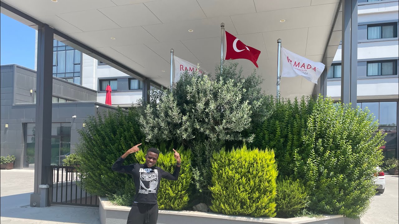 TURKEY VLOG #1 | TRAVEL DAY |LONDON LUTON AIRPORT | SUNEXPRESS | IZMIR ...