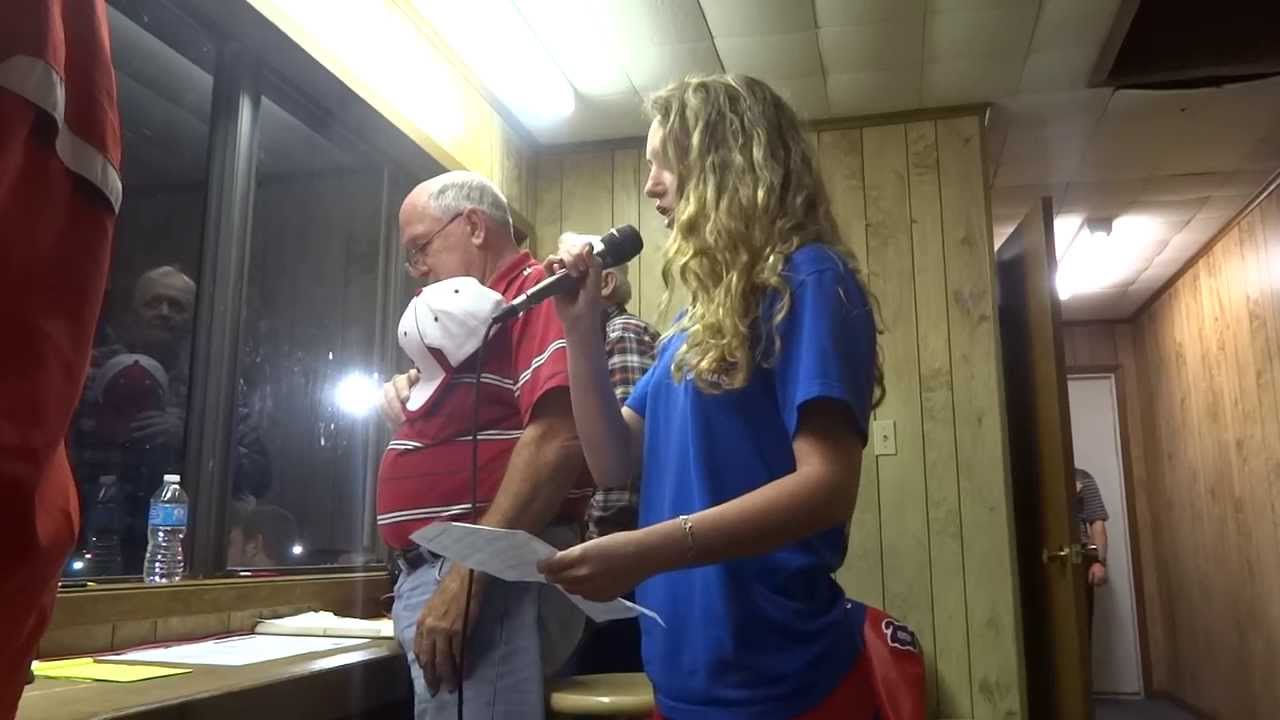 Jodi sings the National Anthem a cappella at Football game - YouTube