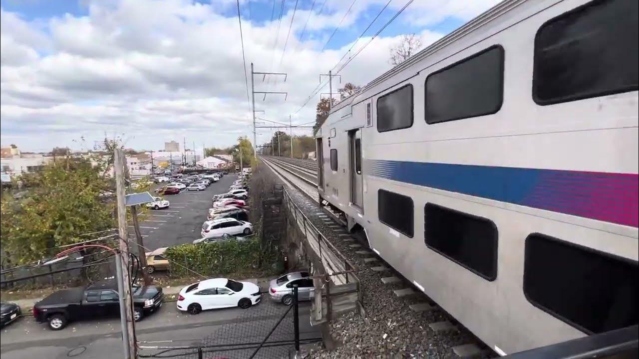 NJ TRANSIT Train ALP-45DP Long Branch bound entering Elizabeth - YouTube