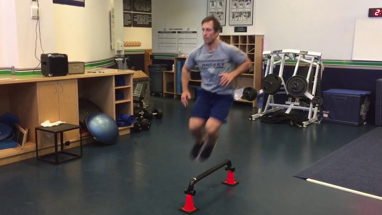Double leg plyo jump - YouTube