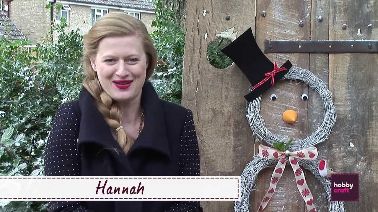 How to make a Snowman Wreath with Hannah Read-Baldrey & HobbyCraft ...