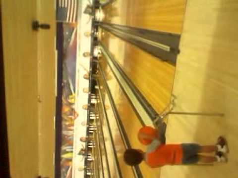 Noah bowling for the first time - YouTube