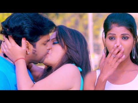 Nidhi Jha ने पवन सिंह को किया खुलेयाम किस | Openly Kissing | Romantic Scene From BHOJPURI MOVIE