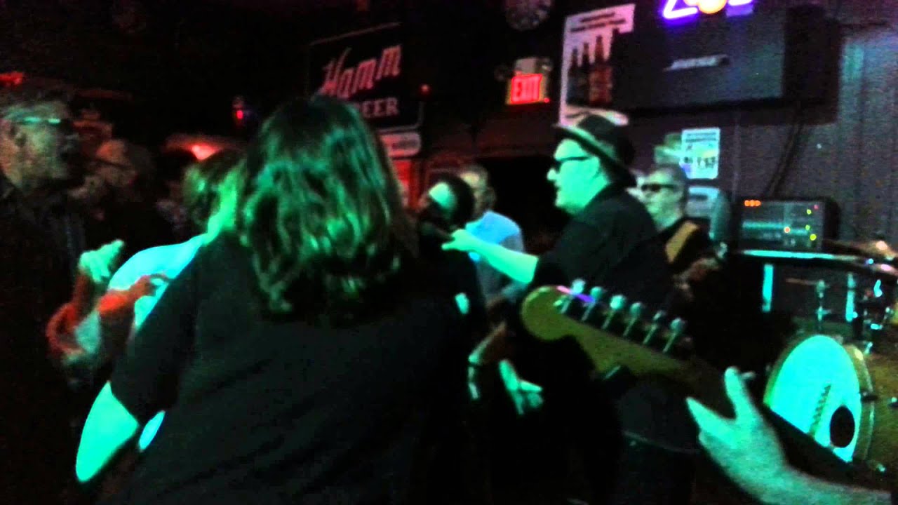 Pat Hayes band, Upper Mississippi Shakedown - YouTube