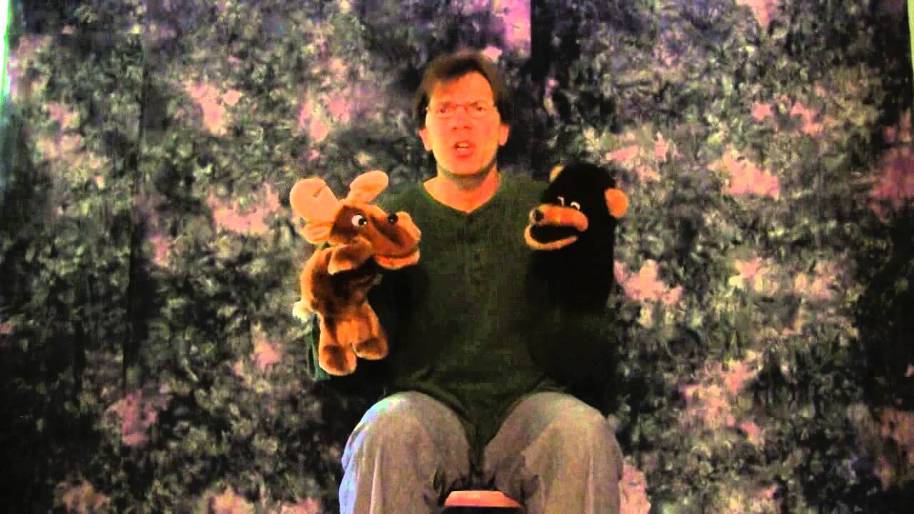 How to tell "Morris and Boris - The Game" with puppets - YouTube