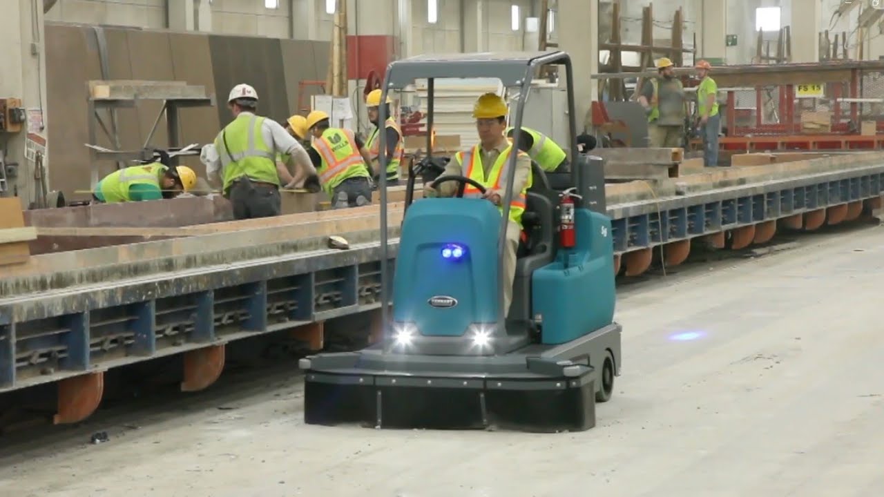 Tennant S16 Ride On Sweeper - YouTube