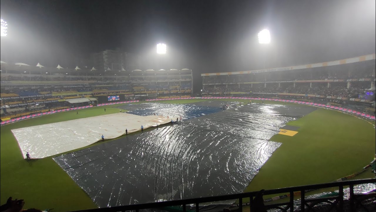 Vande Mataram 40 Thousand people singing , Full Stadium - YouTube