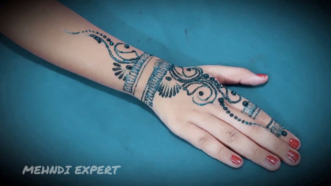 New Easy and Quick blue color Glitter Mehndi Design for Parties ll step ...