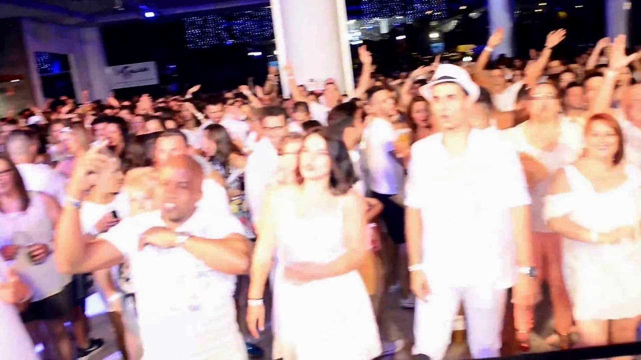 ANIMACION FIESTA BOTELLON SALSERO con LESTER RIVERO - YouTube