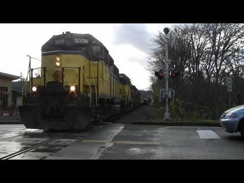 HD PW 3006 Slow Freight Train at Minto Brown Crossing - YouTube