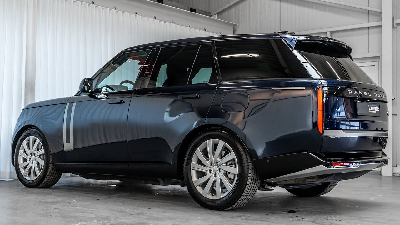 Tour of a 2023 Land Rover Range Rover P440e SE | For Sale - YouTube