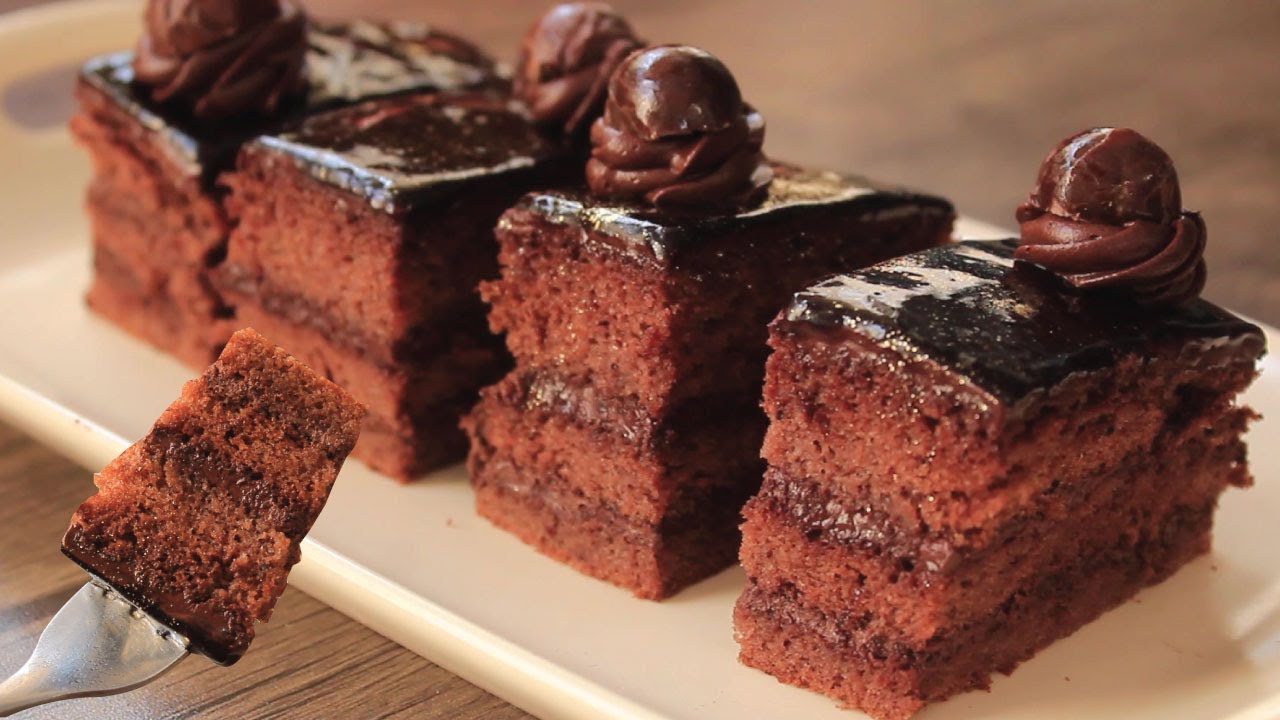 Easy Chocolate Pastry in Kadai | How to make Chocolate Pastries ...