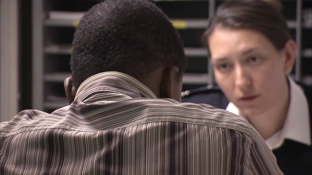 Border Patrol Agents Make Startling Discovery | Locked Up Abroad! - YouTube