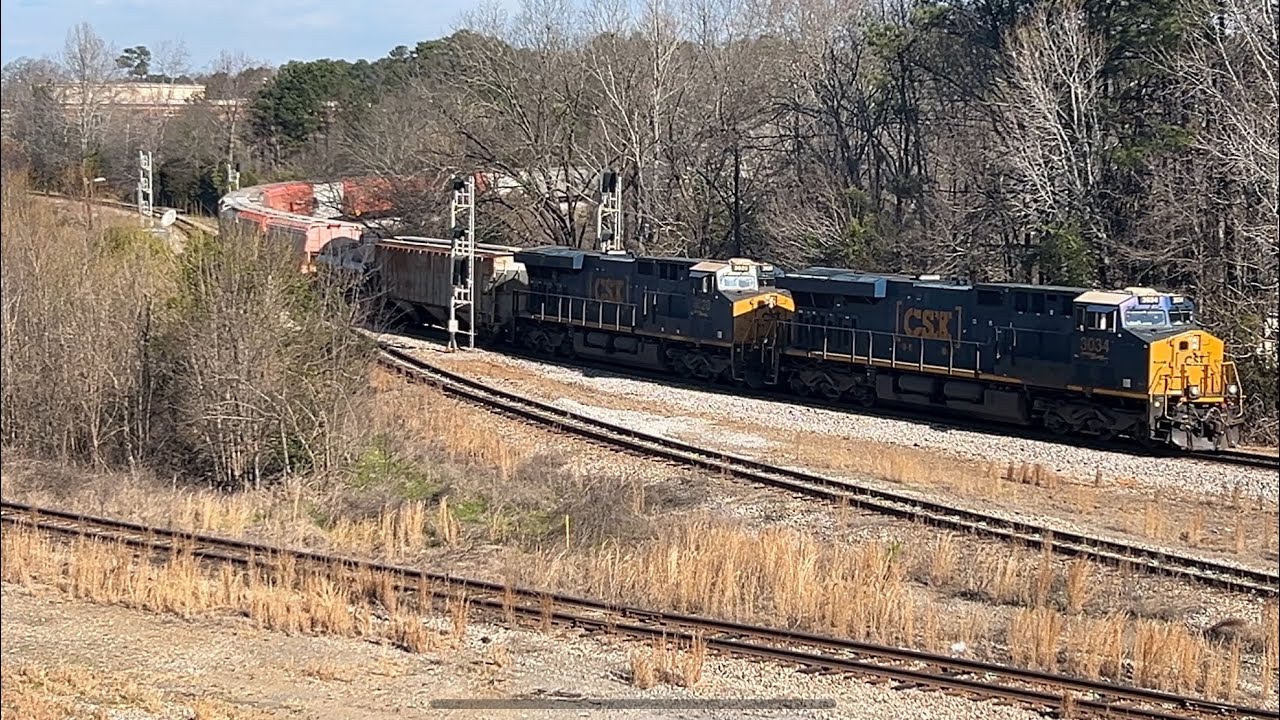 Key Train CSX 3034, CSX 3020 & Mid DPU CSX 7044 speeds by CSX 718 & CSX 5291 in Manchester, Ga ...