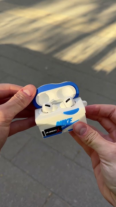 Трэвисы для твоих AirPods - YouTube