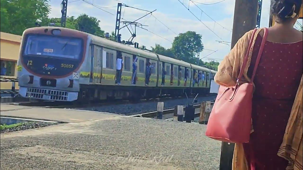 Most Beautiful & Unique Modern BEML EMU Train Of Eastern Railways || Bandel - Katwa EMU Local ...