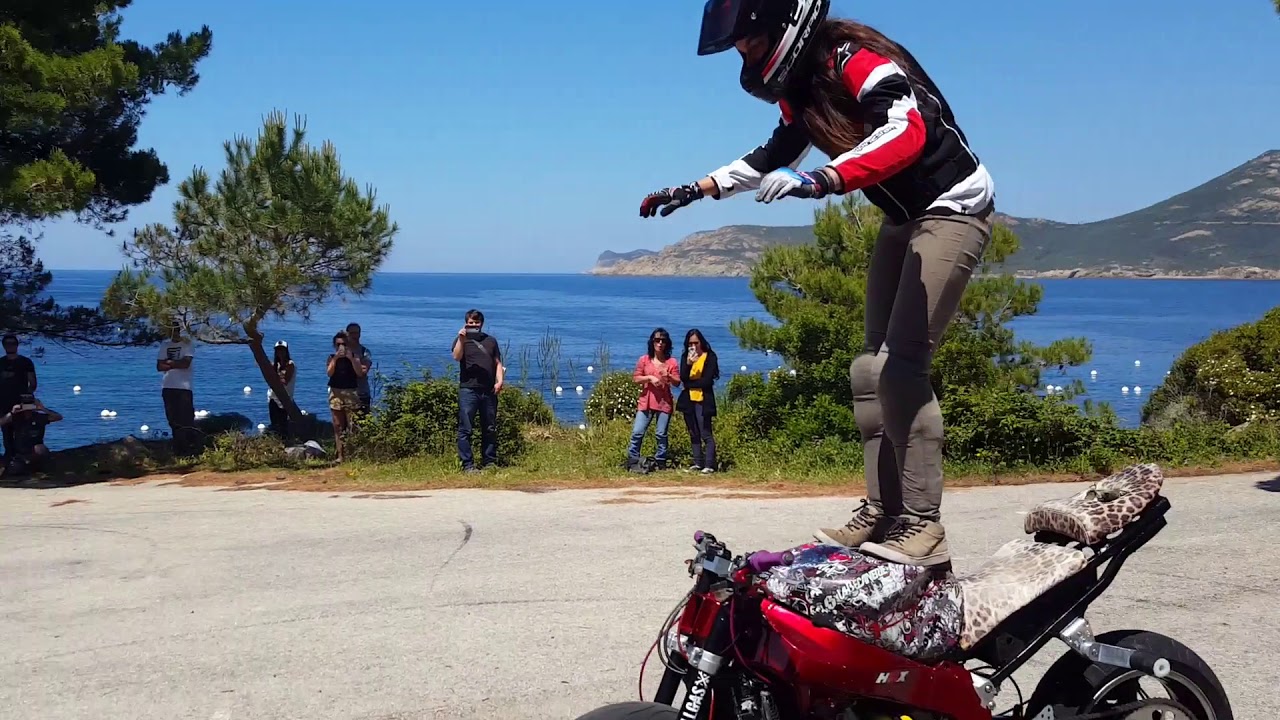 Stunt Sarah Lezito - Galeria Biker Bay 2016 #SarahLezito - YouTube