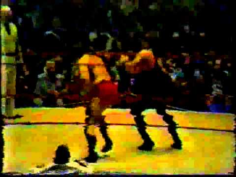 1981 Jerry Lawler vs Ron Bass Feb MEMPHIS WRESTLING - YouTube