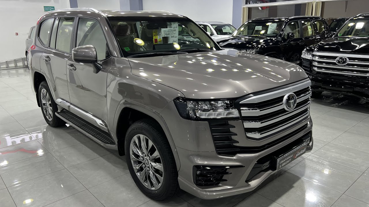 لاندكروزر 2023 فئة GXR ايرو اس توين تيربو زوائد اصفار لدى معرض الماستر اسواق القرين - YouTube