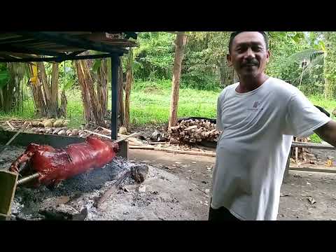 SUNGAY NALANG ANG KULANG PARANG KALABAW SA LAKI ANG LECHON | 108 KILOS ...