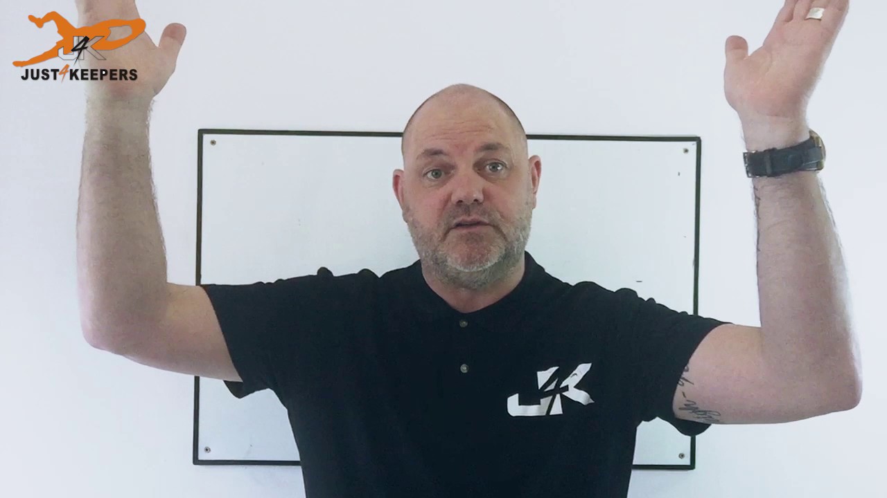 Small Goalkeepers - Advice For Small Goalkeepers - YouTube