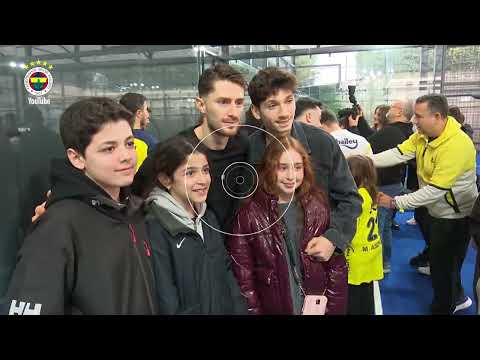 Millî futbolcularımız Kerem Aktürkoğlu ve İsmail Yüksek, otizm farkındalık etkinliğine katıldı