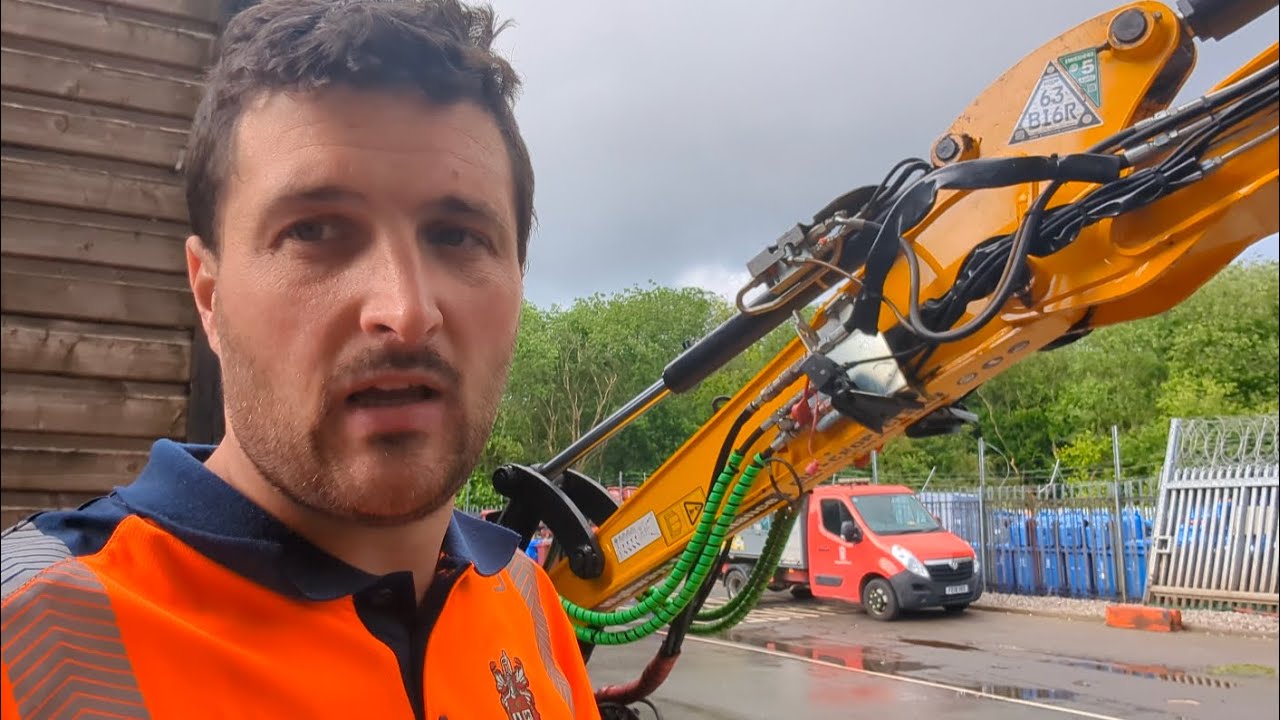 Water Filling up on the Pothole Pro - YouTube