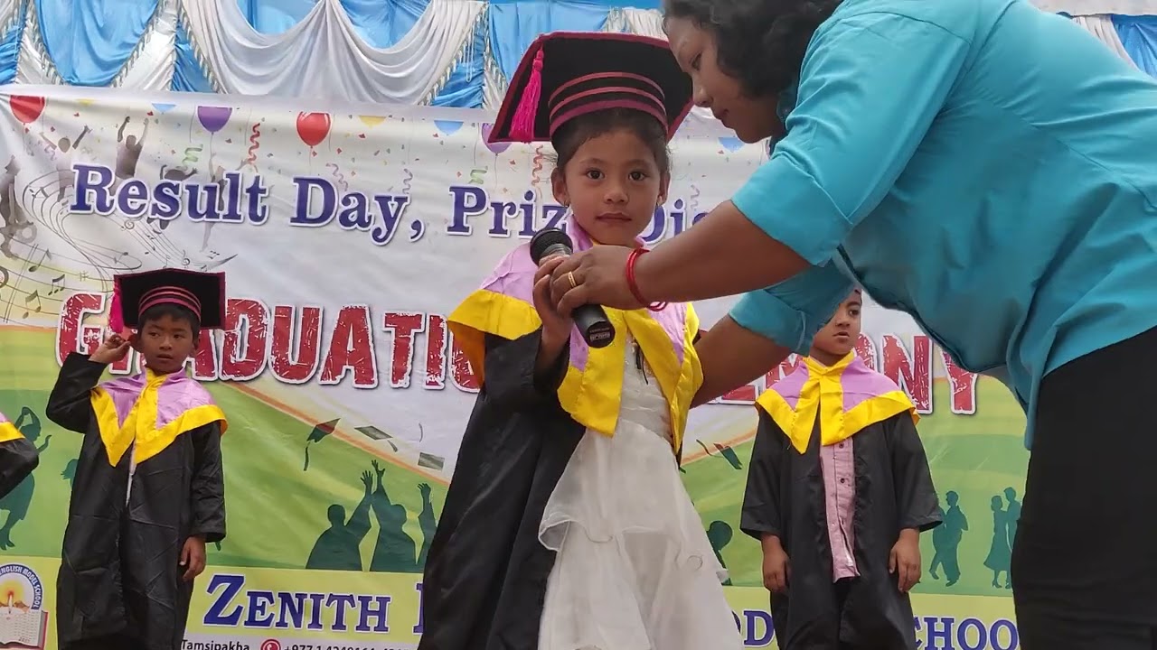UKG graduation ceremony. - YouTube
