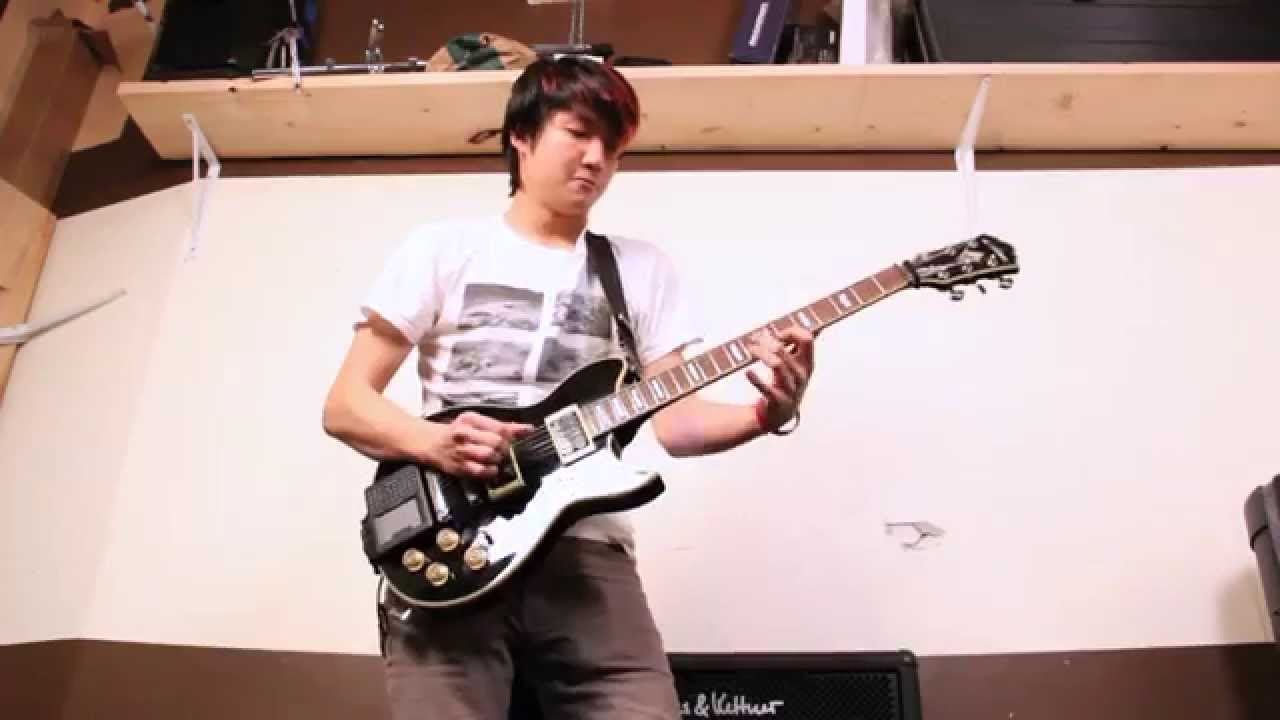 Derek Song Bluetooth Guitar Tricks 2011 - YouTube