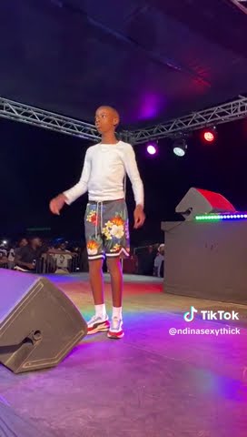 Tambula boy performing - YouTube