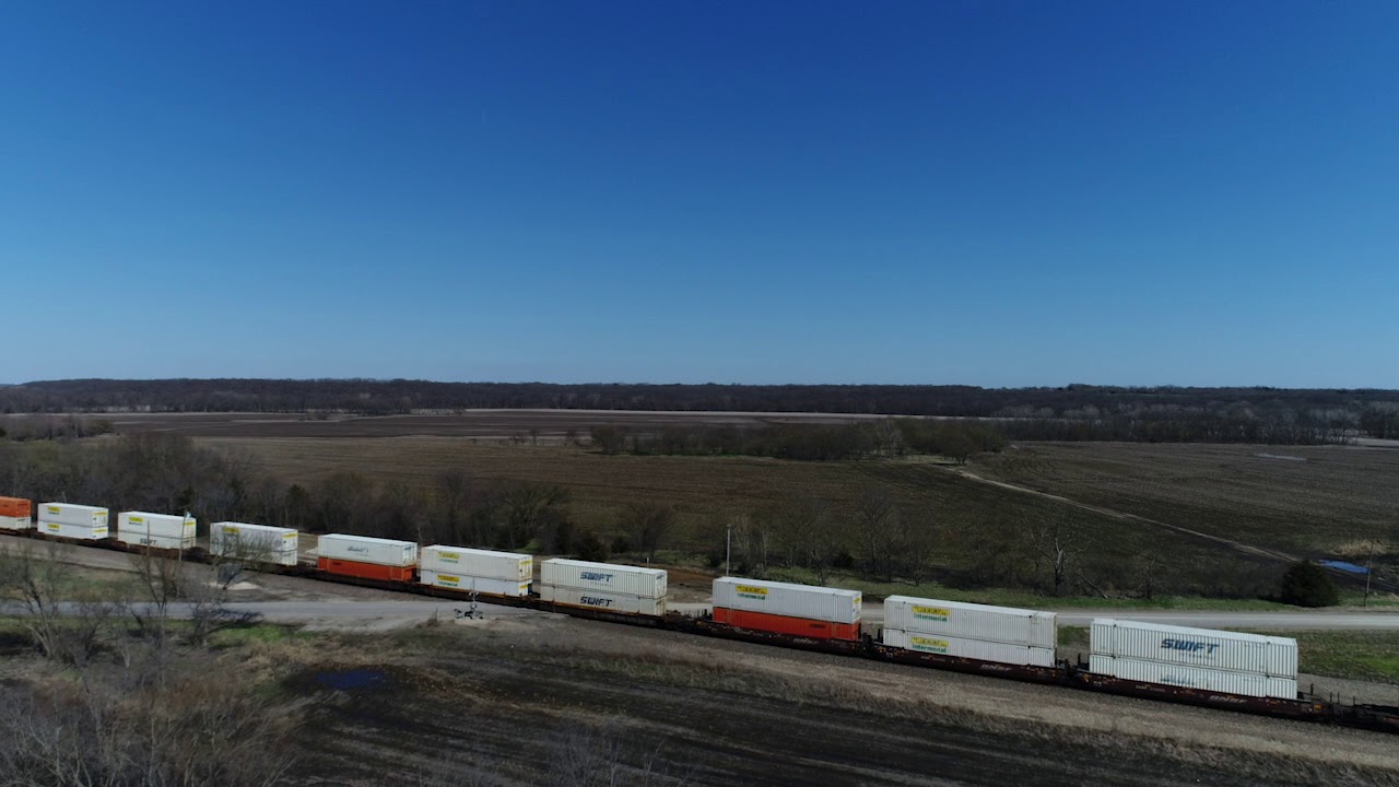 Railroad video - Quenemo, Kansas - YouTube