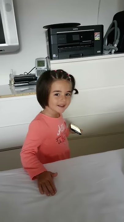 Meine kleine Cousine - YouTube