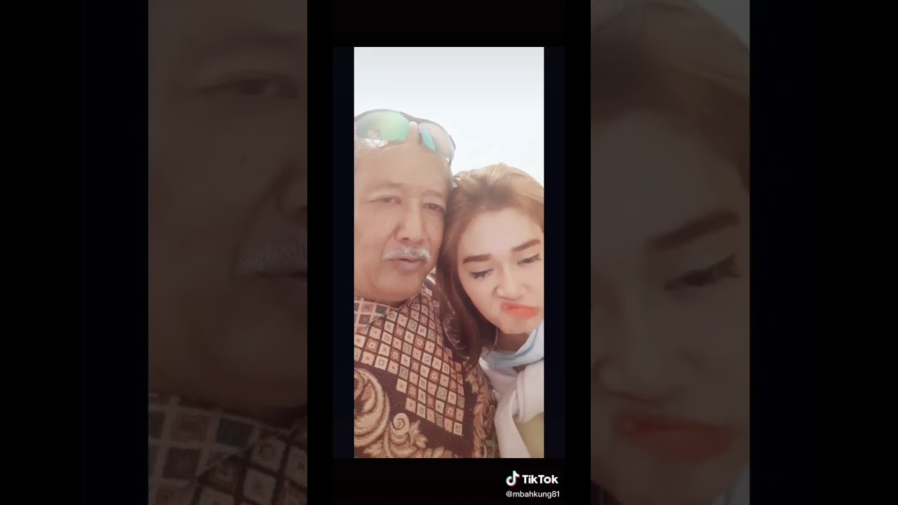 Vlog mbah kung bersama nona cantik - YouTube