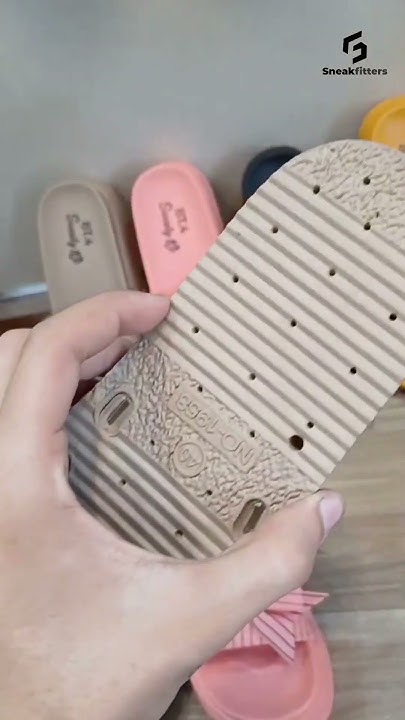 BT4 - Slides - D3 - Beige l Sneakfitters - YouTube