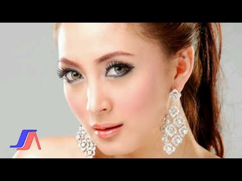 Della Puspita - Alhamdulillah (Live Perfomance)